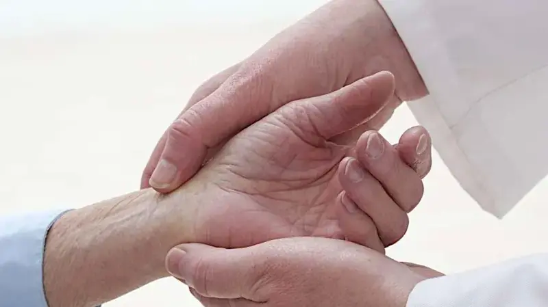 Paresthesia : What It Is, Causes, Symptoms And Treatment